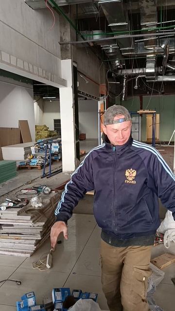 на работе в кинотеатре