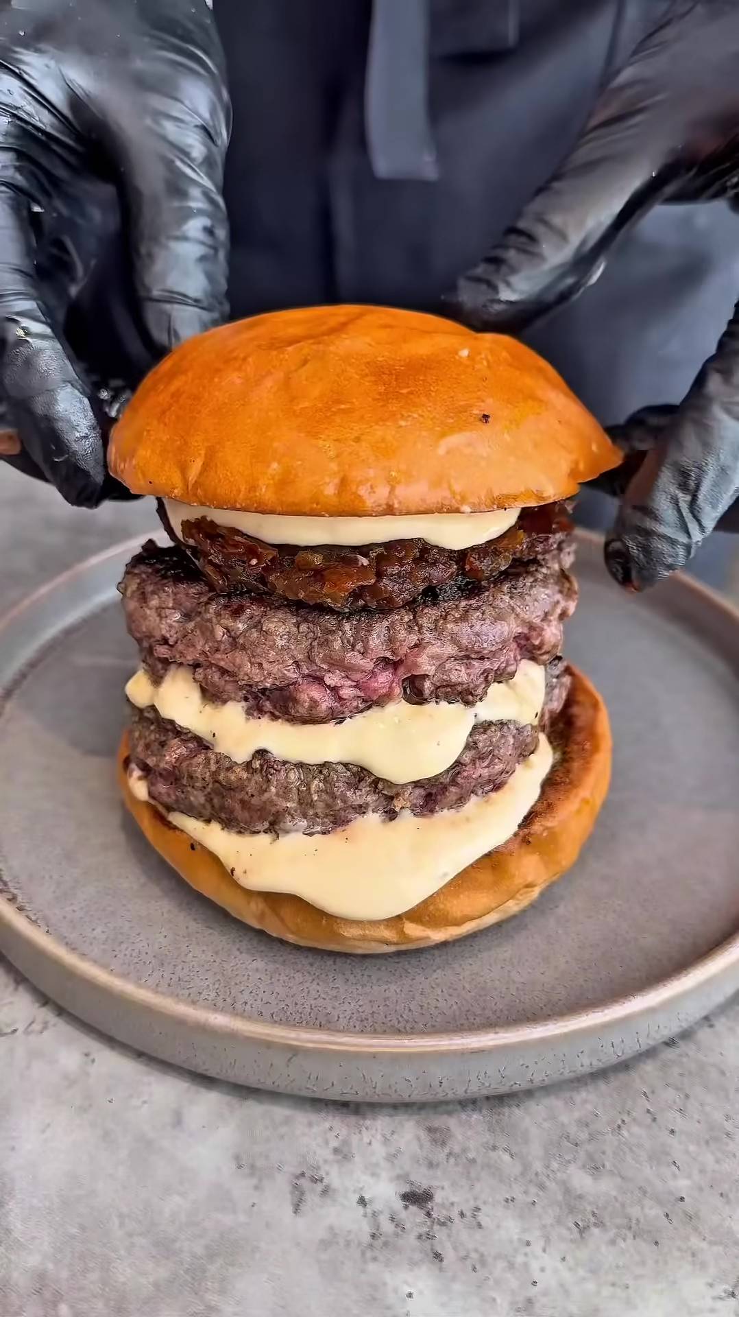 Чизбургер с максимальной аморальностью! 🍔
