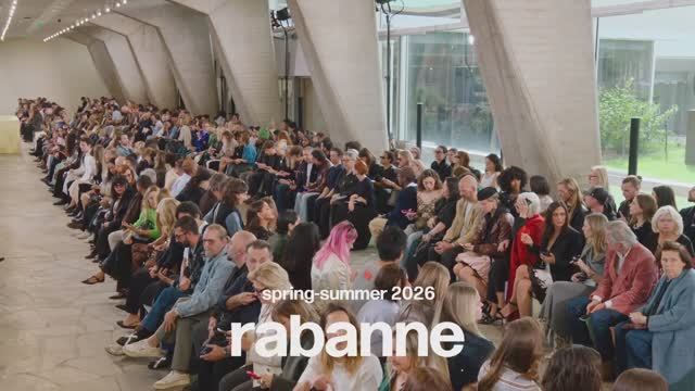 Показ женской коллекции Rabanne весна-лето 2026