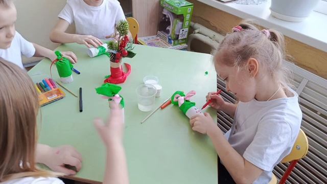 Конструирование _Снеговичок_ (группа № 10 _Ромашки_, воспитатель Саламандра О.В.