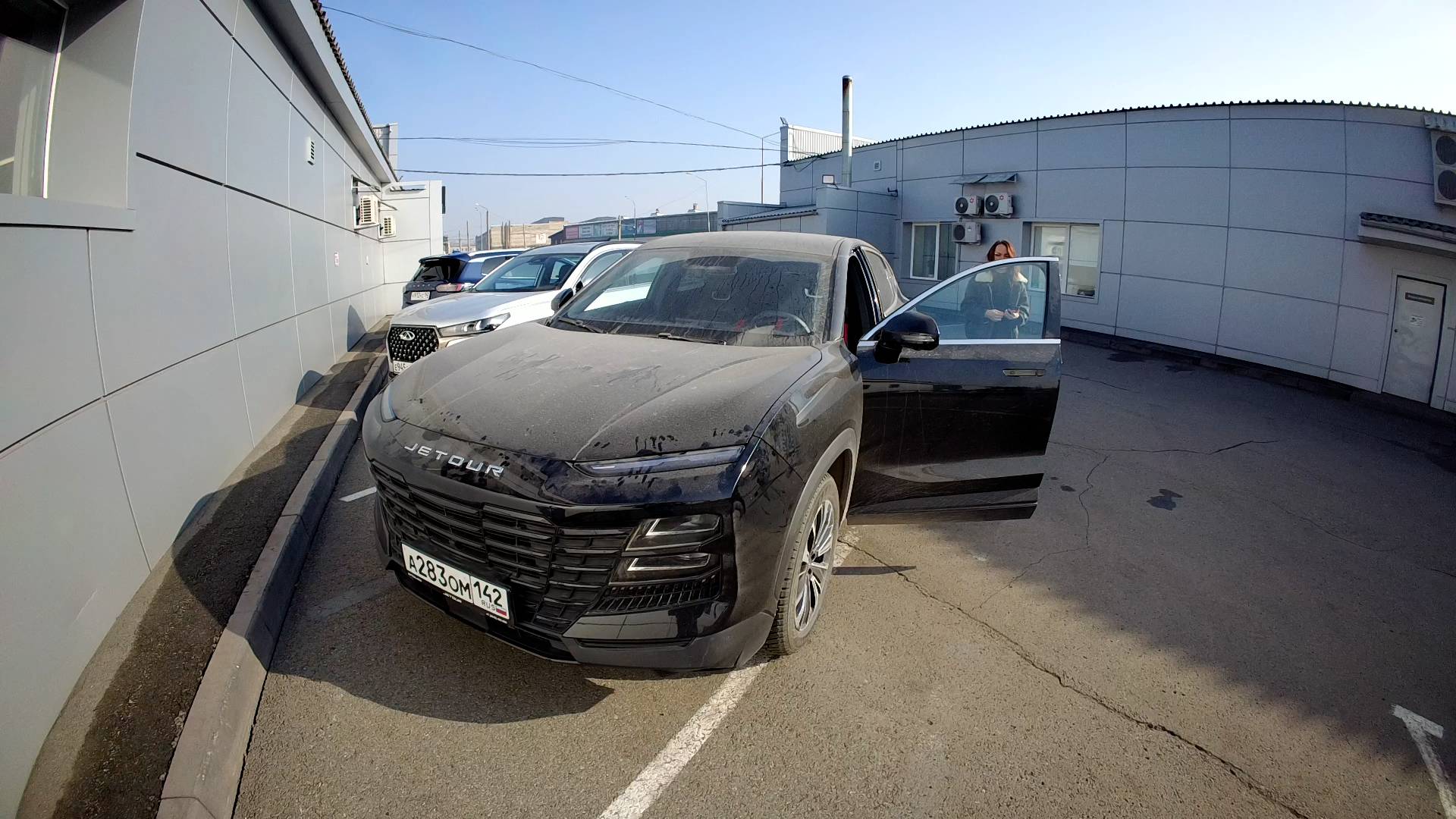 JETOUR DASHING. ДЕФЕКТ ОБШИВКИ СИДЕНЬЯ. ЗАБИРАЕМ АВТО ИЗ ПЕРВОГО РЕМОНТА.