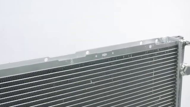 Радиатор алюминиевый BMW E39 _ E38 40mm AT AJS