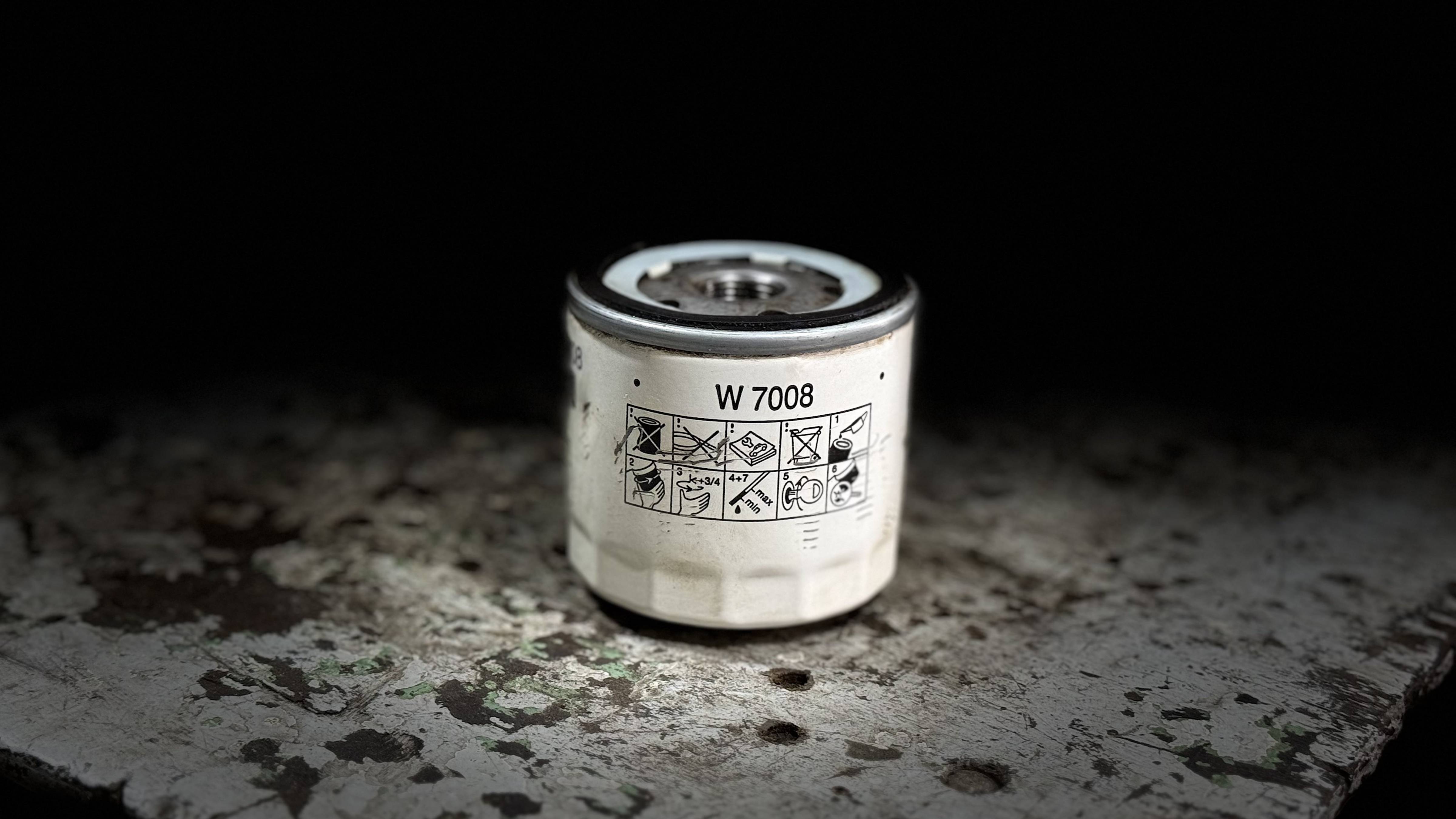 Mann Filter W7008 с моей Лада Гранты. Моторное масло Gazprom Premium P 5W40