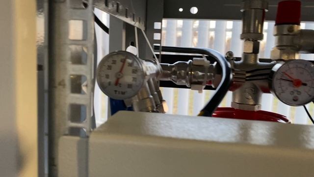 Криптокотёл 12 кВт режим "кипятильник" из 3-х Whatsminer  M64 для обогрева коммерческого объекта