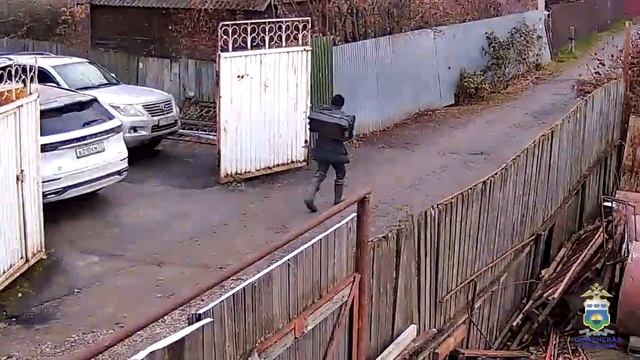 В Тюмени сотрудники уголовного розыска задержали мужчину, похитившего сумку с деньгами из дома