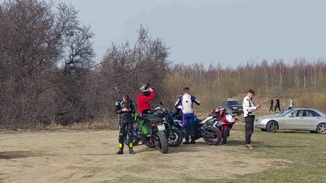 Байкеры на озере Ольшанские Карьеры.