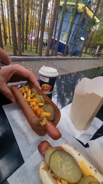 Пробую Русский хот-дог от Стардогс