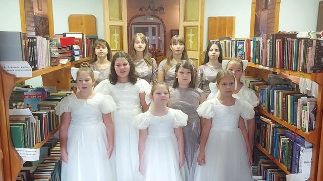 Вокальная группа Воск. шк. при храме Покрова Пресвятой Богородицы с. Анучино - Россия мирная держава