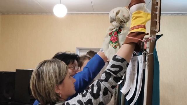 Кукольный спектакль "Маша и медведь" с. Пархоменко