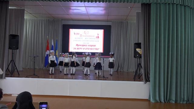 Вокальная группа "Вишенка" детского сада №10 - Не грусти берёзка