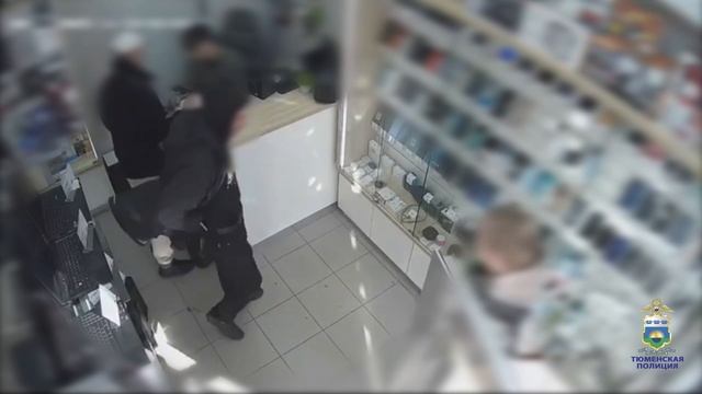 В Тюмени полицейские задержали подозреваемого в краже ноутбука