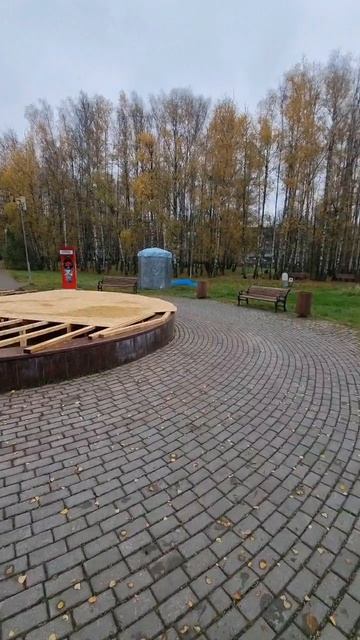 Обзорная прогулка в парке им. Величко в Сходне