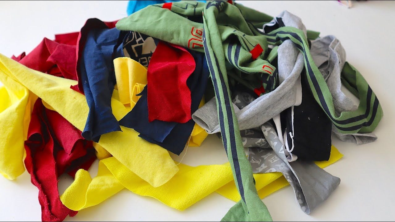 Подруга пришла в гости с пакетом старых футболок и садовой сеткой из Светофора