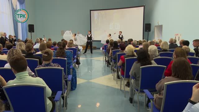 Стоматологическая поликлиника Новомосковска отметила 80 лет