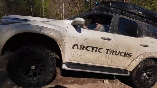 Тойота фортунер на бездорожье едет или нет?