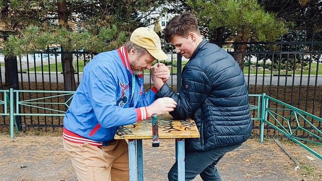 Армреслинг от деда Шурки