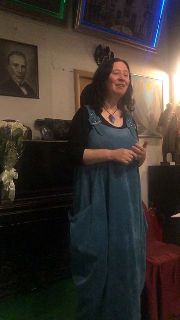 Творческий вечер Елены Шумара. Фрагмент 1 её выступления. Стихи.