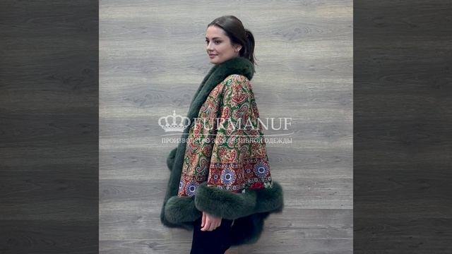 Пончо из павловопосадского платка «Зрелый возраст» с мехом песца, 39927
