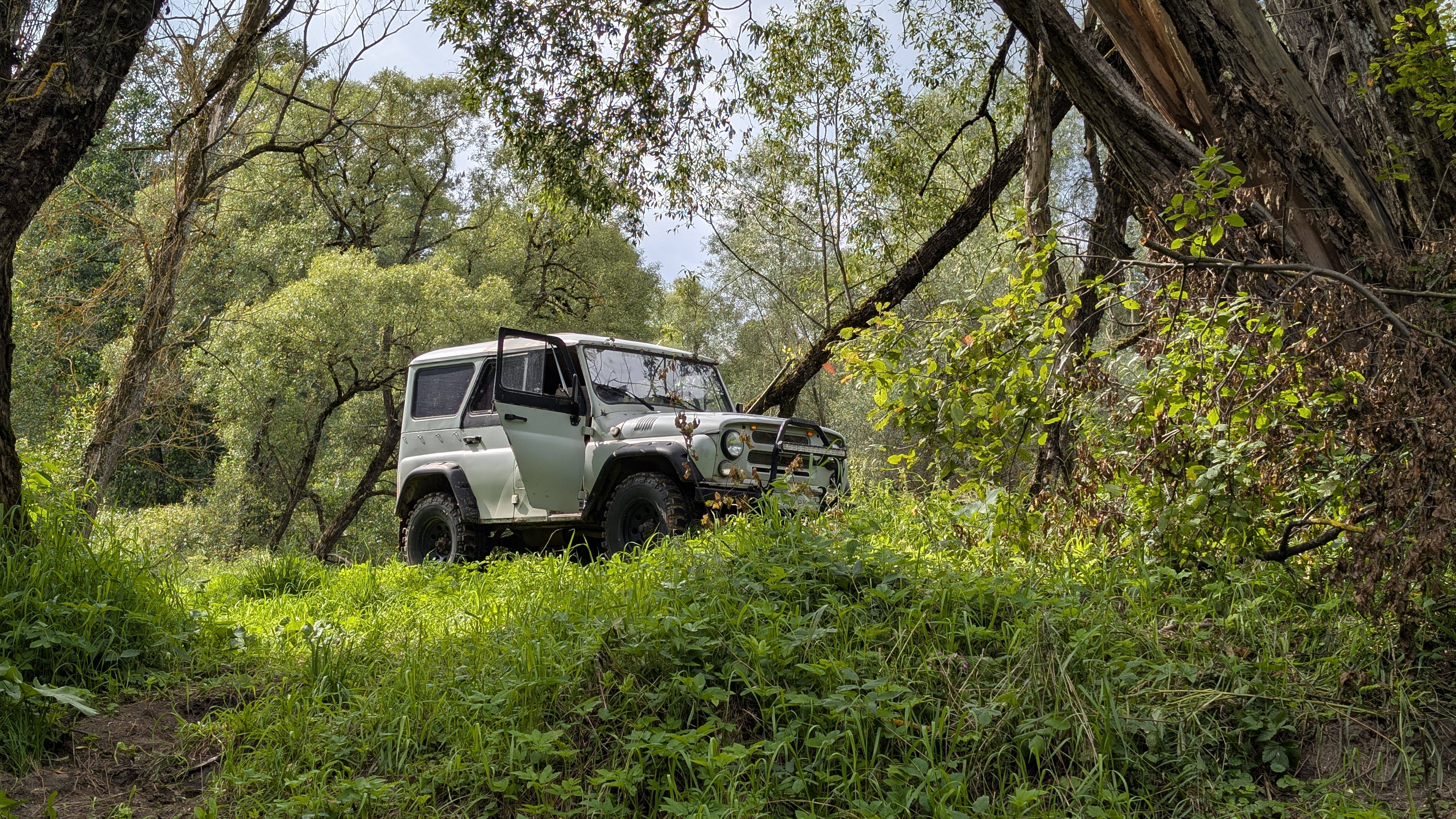Вайбовые покатушки на УАЗах