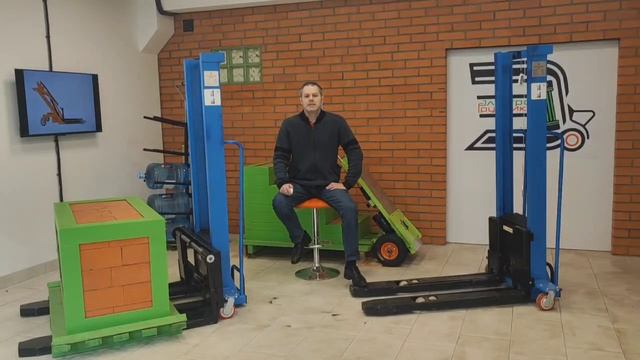 Электроштабелер с мачтой вагонного типа и функцией самопогрузки.