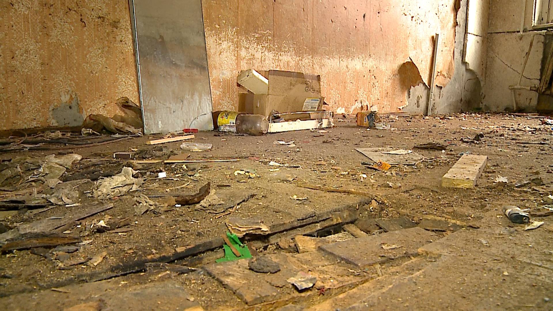 (Рыбинск-40) "НЕ СВОЁ - НЕ ЖАЛКО"