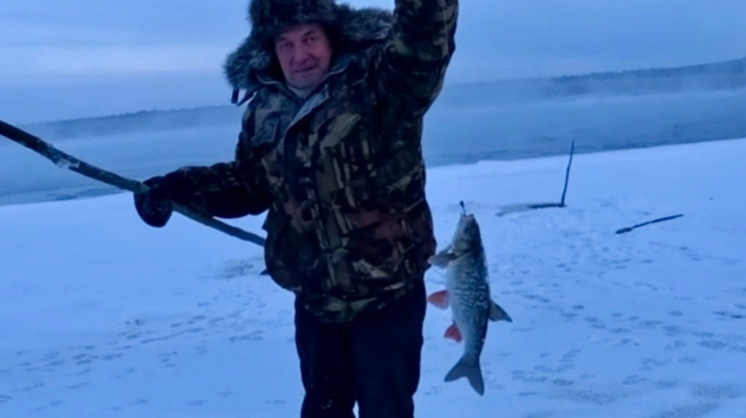 Мощный язь. 2 дня на льду. Кто же вышел из воды?