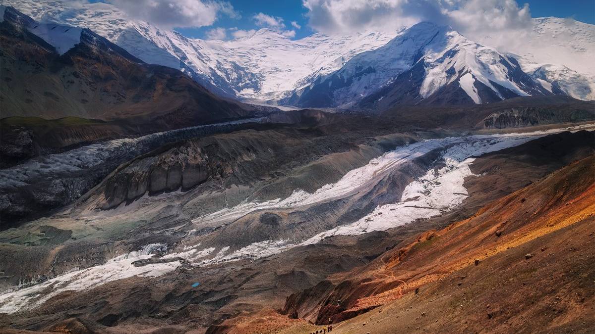 Горы Памиро-Алай нелетная погода