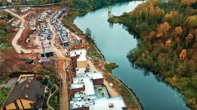 Осень в Прайм квартале "Отрада на реке" октябрь 2025