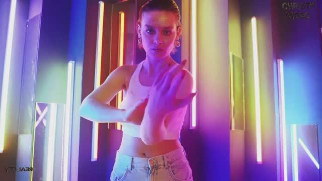 🅃🅷🄴 🅻🄸🅶🄷🆃🅂 🆆🄴🅽🅃 🅾🅄🆃 🄸🅽 🅃🅷🄴 🅲🄻🆄🄱