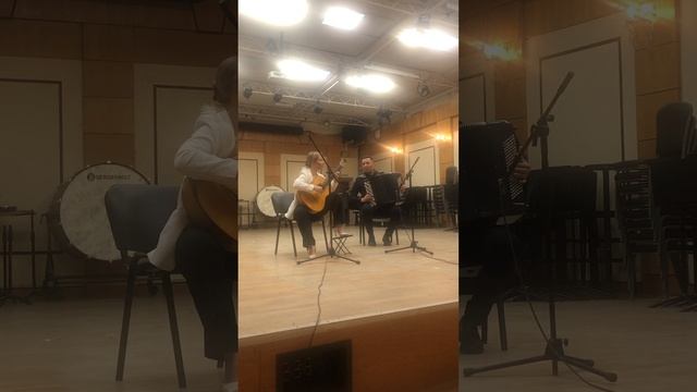 Концерт в Институте музыки имени Шнитке. Фрагмент 4. Гитара и баян