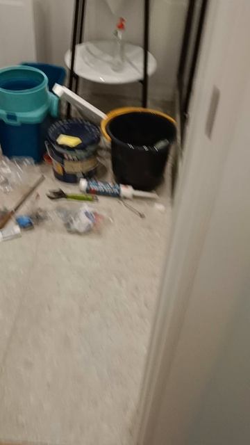 Установка стиральной машины и навеска телевизора на стену в новостройке Часть 2 Мастер на час.