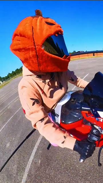 ХЭЛЛОУИН НА МОТОЦИКЛЕ ДУКАТИ ПАНИГАЛЕ КАТЯ АЛМАЗ