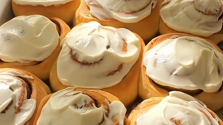 Вкусные СИННАБОНЫ к чаю...🥐☕😋    Рецепт ⤵️