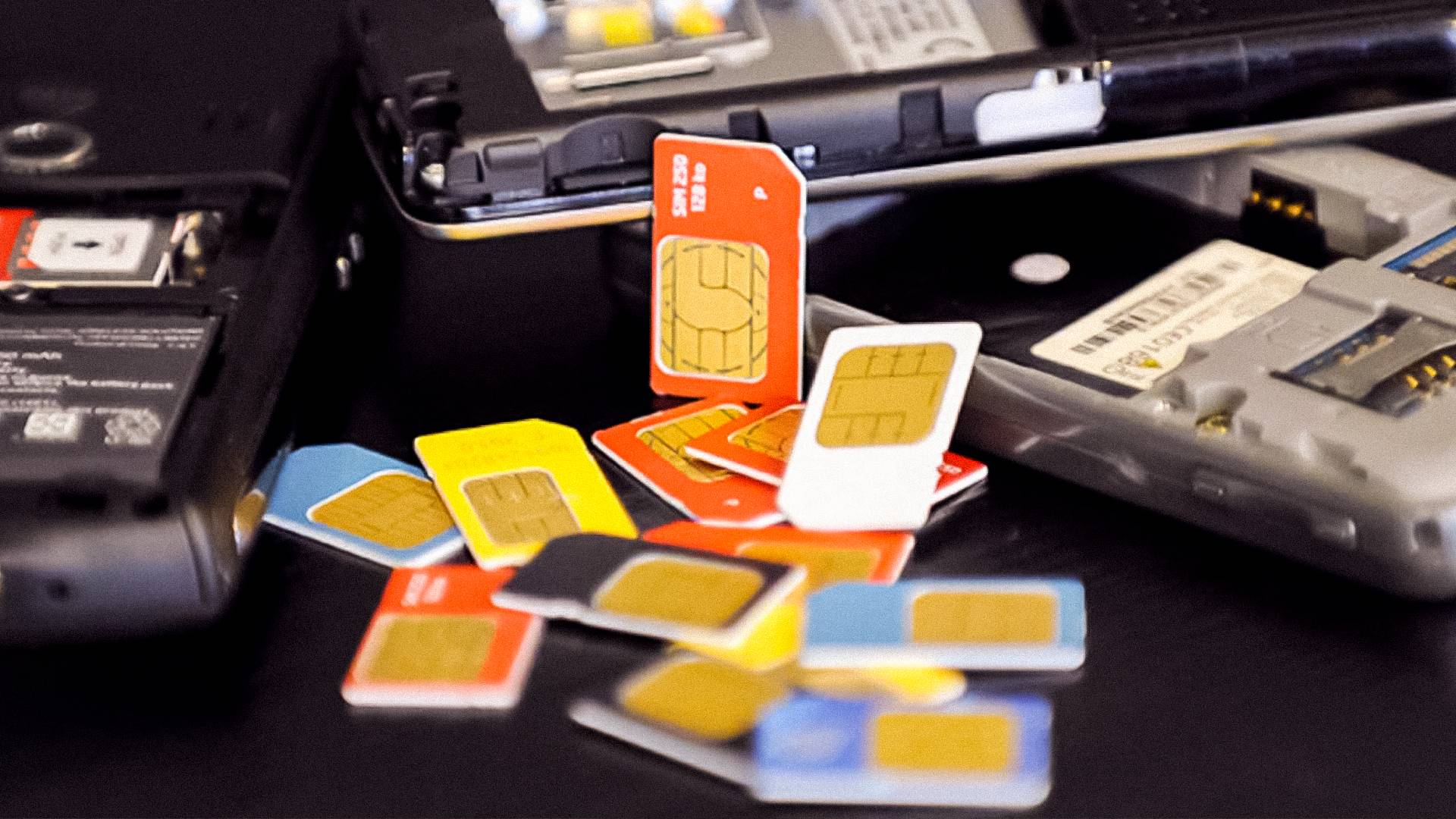 Россиянам запретят иметь более 20 сим-карт. Как проверить количество оформленных номеров?