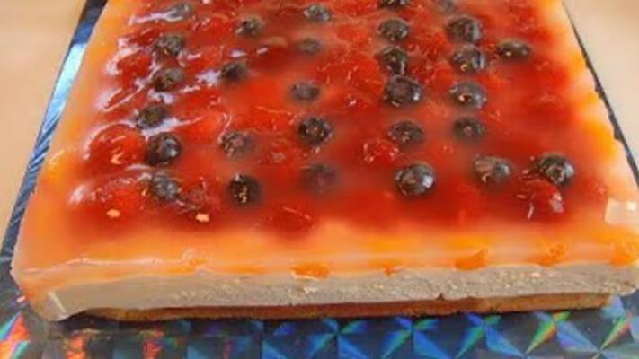 Торт с клубникой. Маринкины творинки. Всем МИРА и Добра!