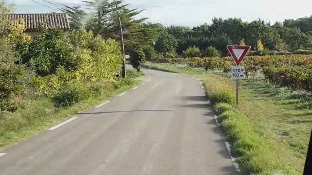 На автобусе по дорогам Прованса (возле деревень Менерб, Лакост, Боньё).