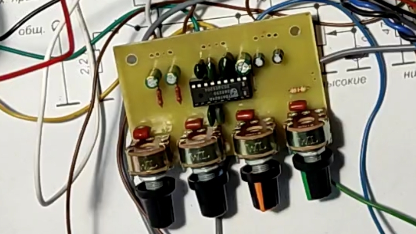 Для начинающих. Простой регулятор громкости , баланса и тембра.