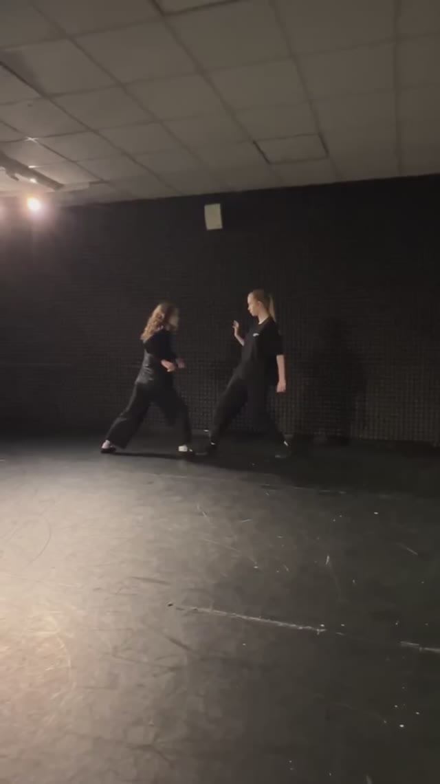 Фрагменты с обучения: ЛИЗА СТРОК 1-й курс Института КИНО