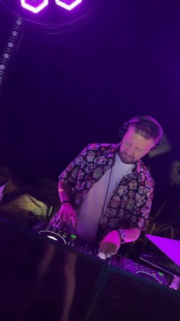 Техническое обеспечение мероприятия серии вечеринок в Modus Beach Club | @crimea.dj