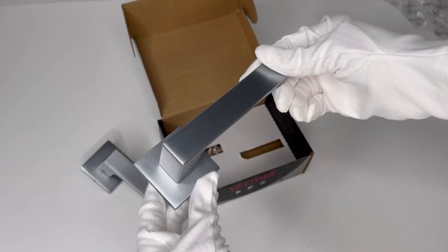 Ручка на раздельном тонком основании VETTORE R21.150 MCP (матовый хром)