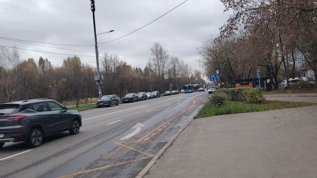 Автобус ЛиАЗ 5292 борт 191858, маршрут 687 и автобус ЛиАЗ 5292 борт 191920, маршрут 654