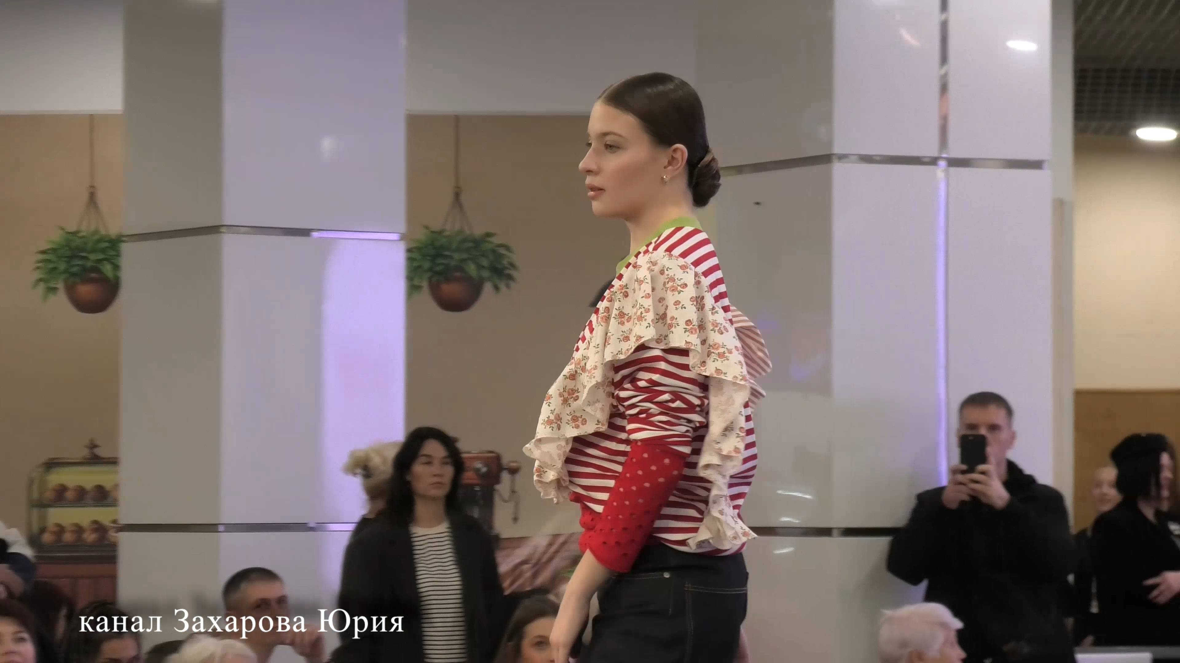 8я группа на репетиции и на модельном показе агенства GRM на подиуме   2 ноября 2025 Новосибирск