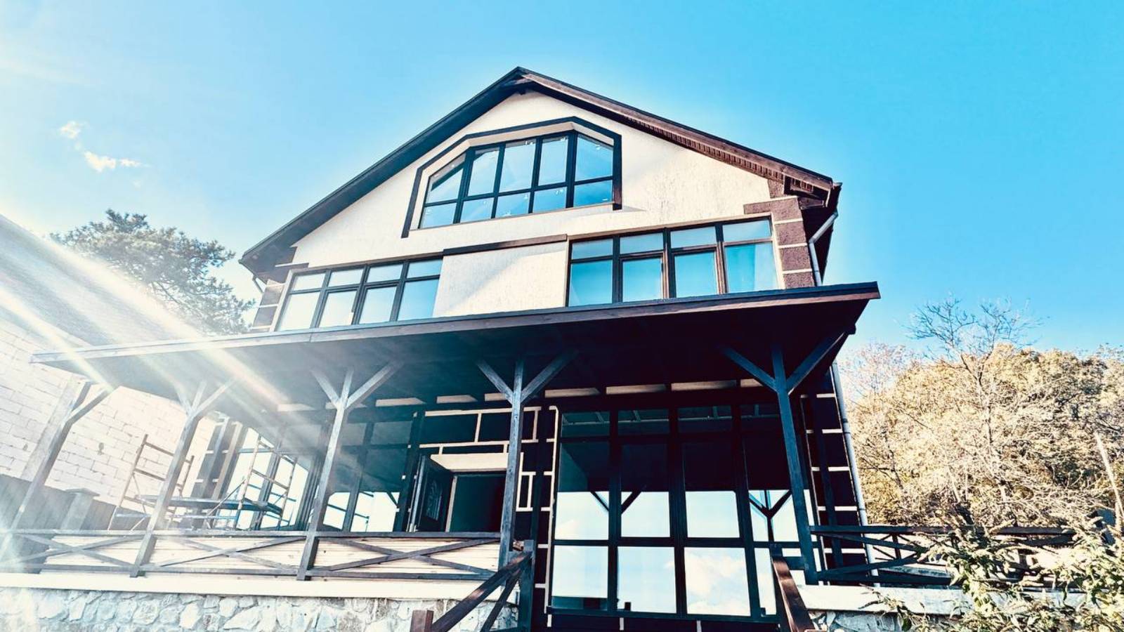 Обзор дома на продажу в Ялте пгт Виноградное