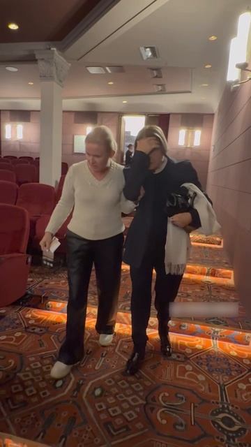 Максакова удивила поведением в кинотеатре