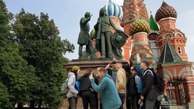 Поздравление с Днём народного единства от первокурсников ДонНТУ