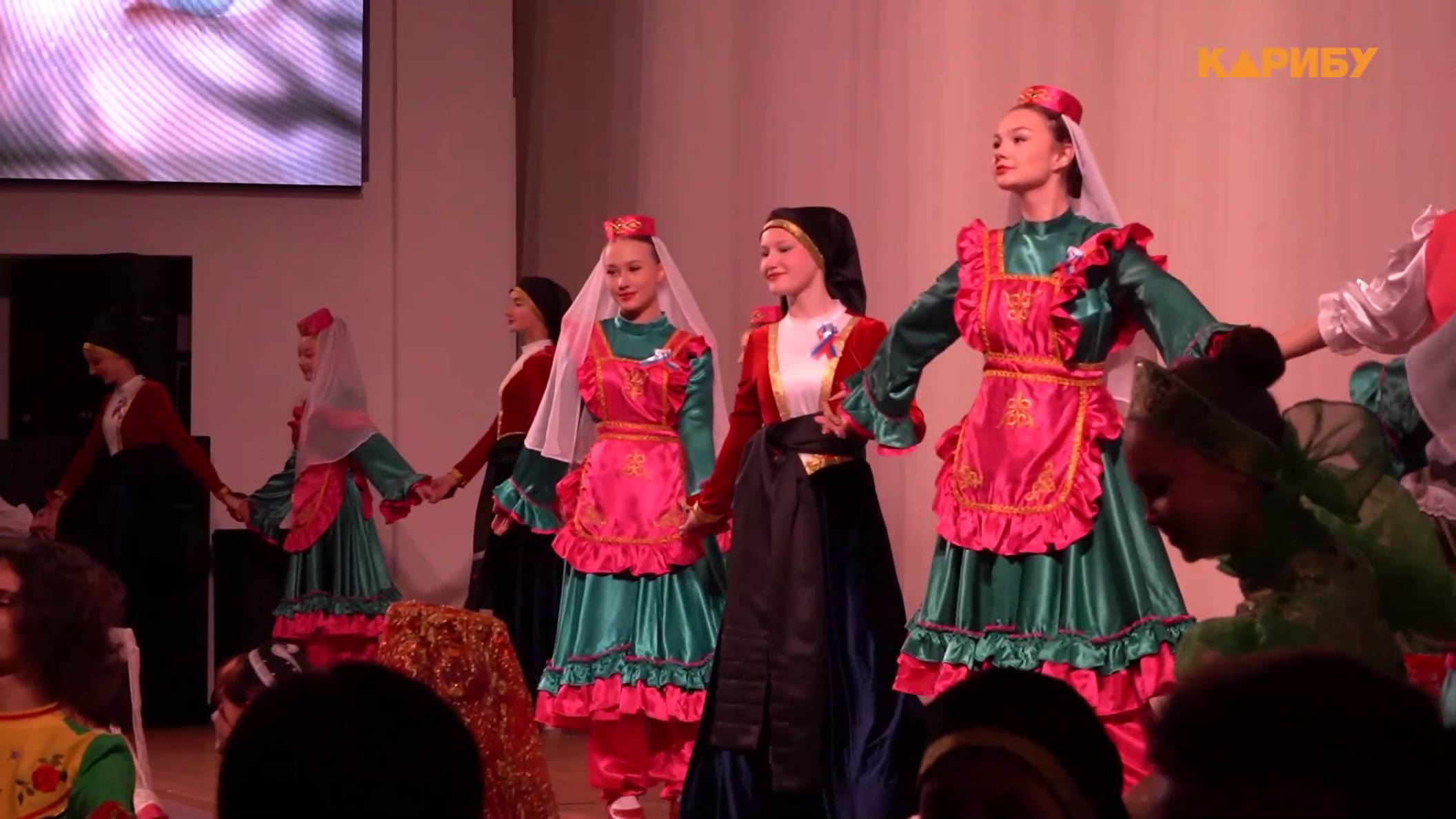 «Мы едины! Мы непобедимы!»: праздничный концерт ко Дню народного единства