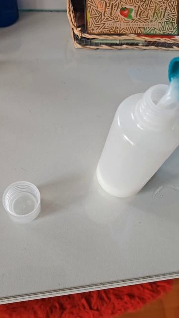 Друзья, что нужно сделать, чтобы избавиться от седины? Нереально крутой трюк.