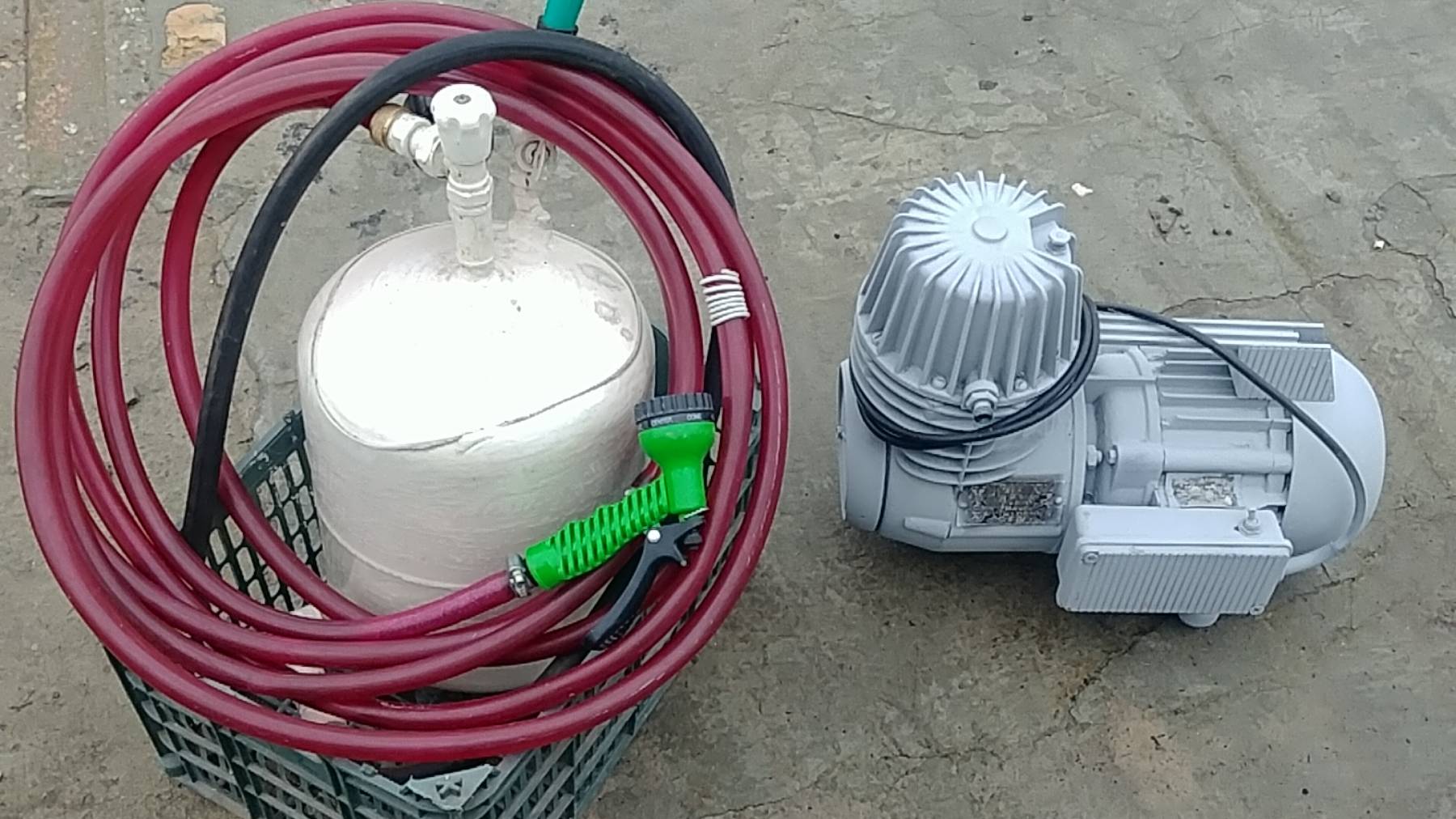 Самодельный пеногенератор из под  балона от фреона.