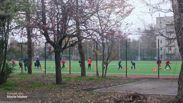 Детская спортивная школа. Футбол. Тренировка. ДЮСШ 2 Бассейн.ул. Кронштадтская 11а, Мариуполя.