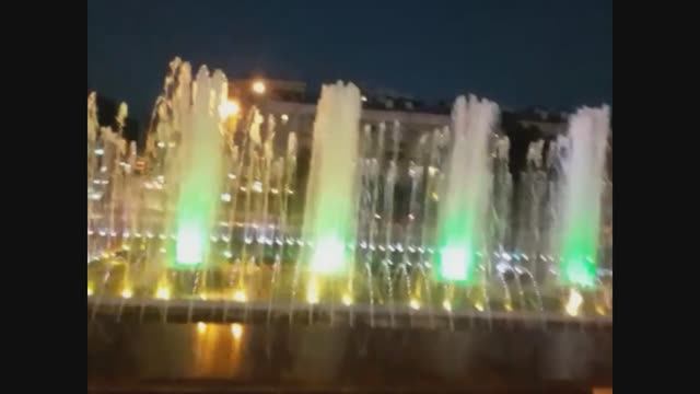 Фонтан в Самаре очень красив вечером с подсветкой✨